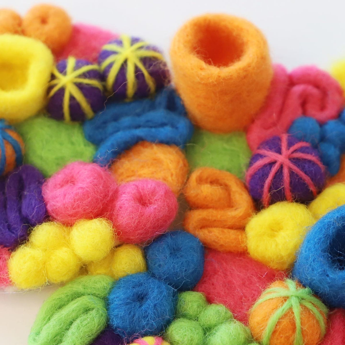 Fantastic Felting - Needle Felted Seascapes Kit - RAINBOW – Felicia Murray